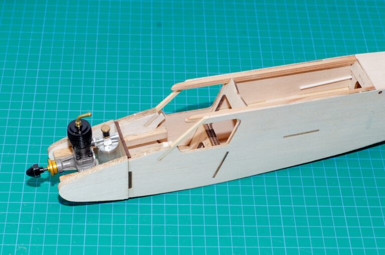 How to build Topsy Graupner RC balsa model plane - AviPlans