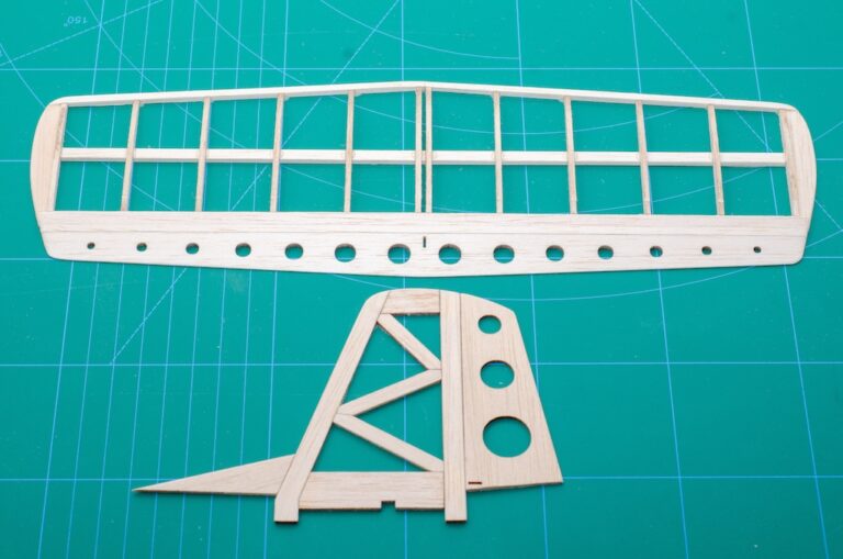 How to build Topsy Graupner RC balsa model plane - AviPlans